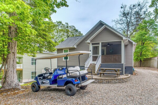 Little River Cottage With Deck - Sunset Beach, NC