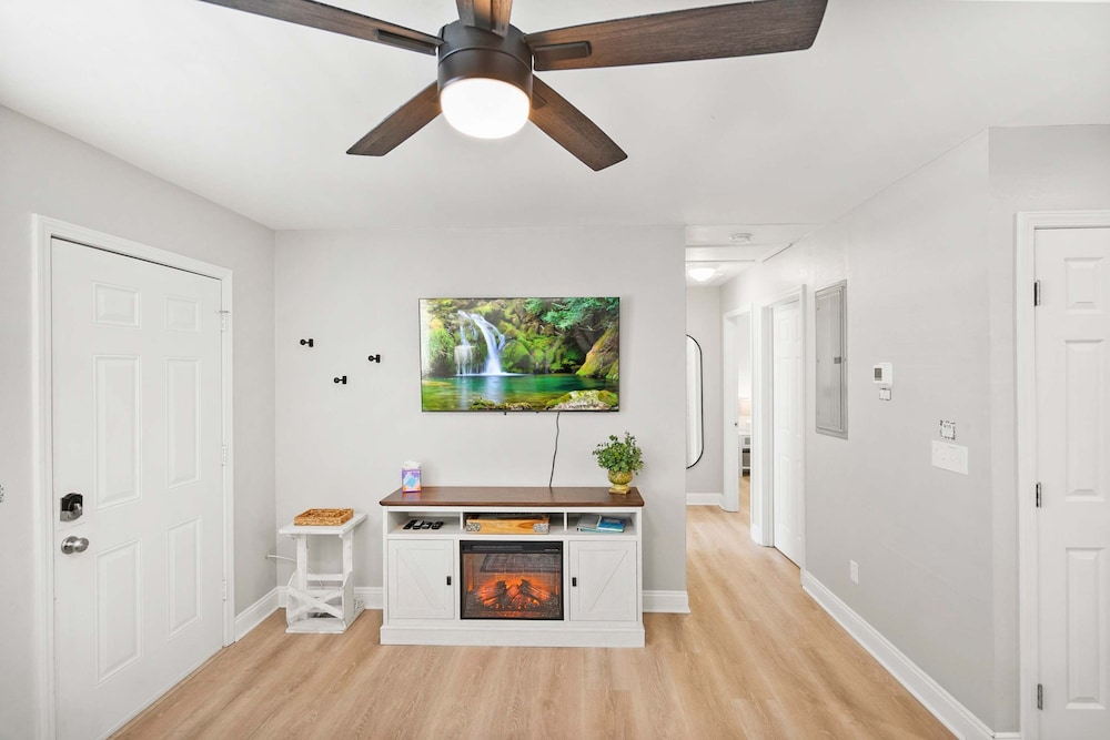 Just North Of Downtown Fenced Yard Bbq Patio - St. Augustine, FL