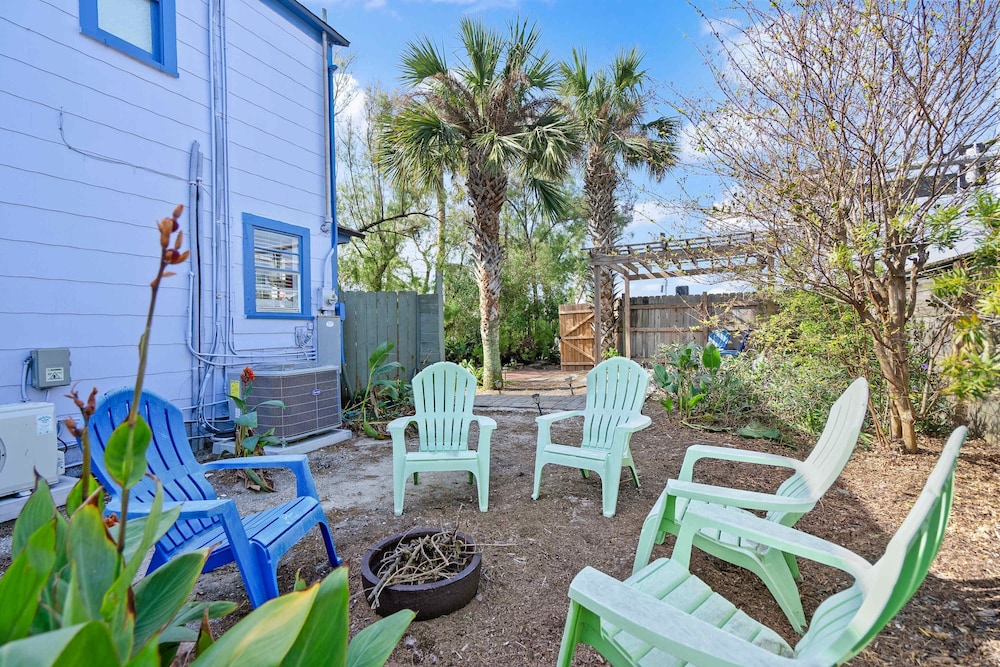 Mermaid Beach Cottage Prime Vilano Beach Dogs Ok - Vilano Beach, FL
