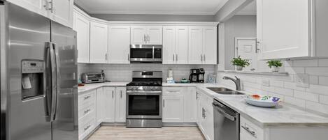 Casa, 4 quartos | Cozinha privada | Geladeira, fogão, cafeteira/chaleira, torradeira