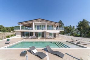 Villa, fumadores | 4 quartos 