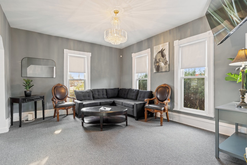 Charming 4-bedroom House With Ac, Wifi In Marvelous Aurora - Aurora, IL