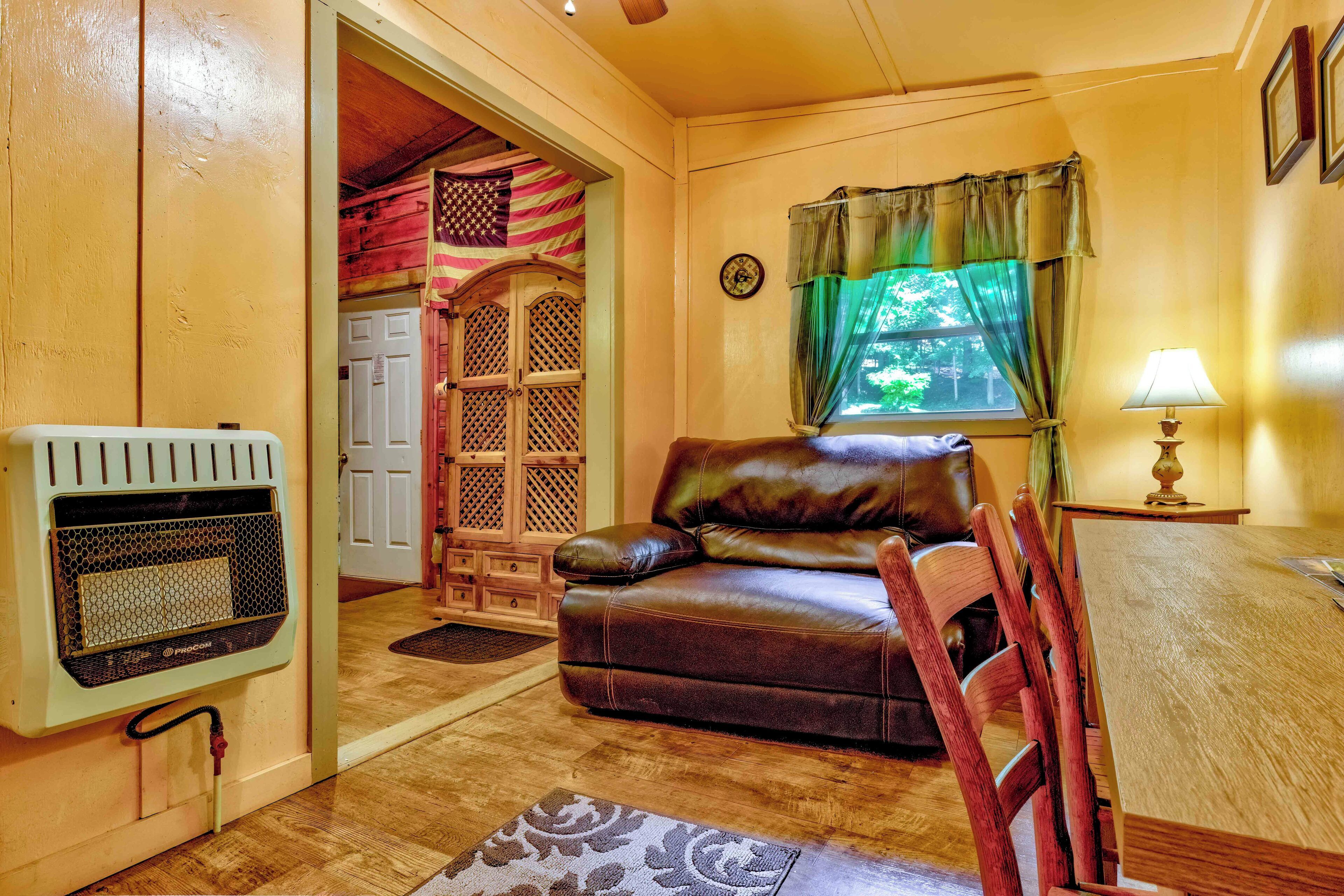 Fort Apache Cabin At Panther Creek - Cherokee, NC