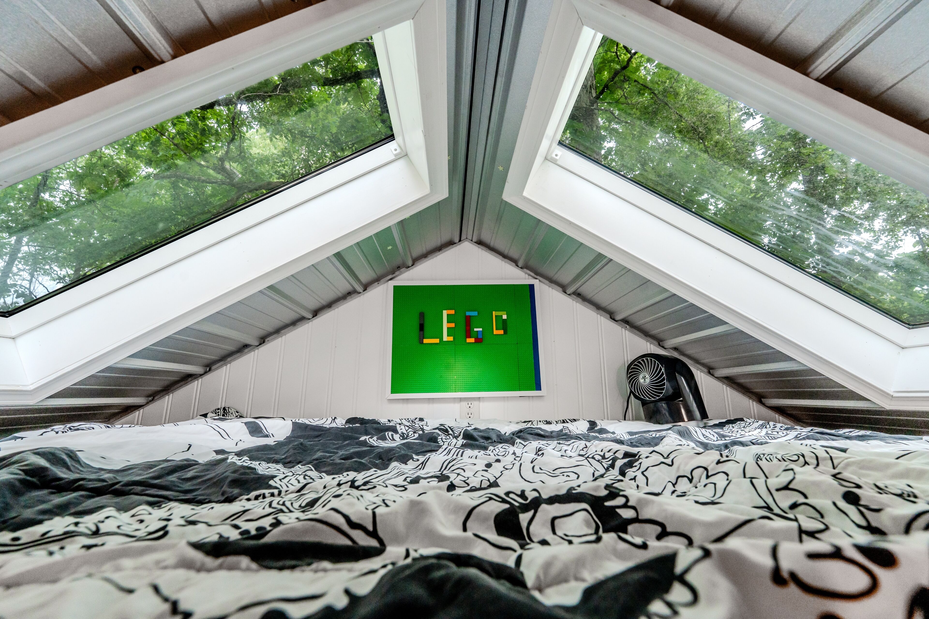 Biker's Haven: Cozy Tiny Home W/ Outdoor Lounge - Bella Vista, AR