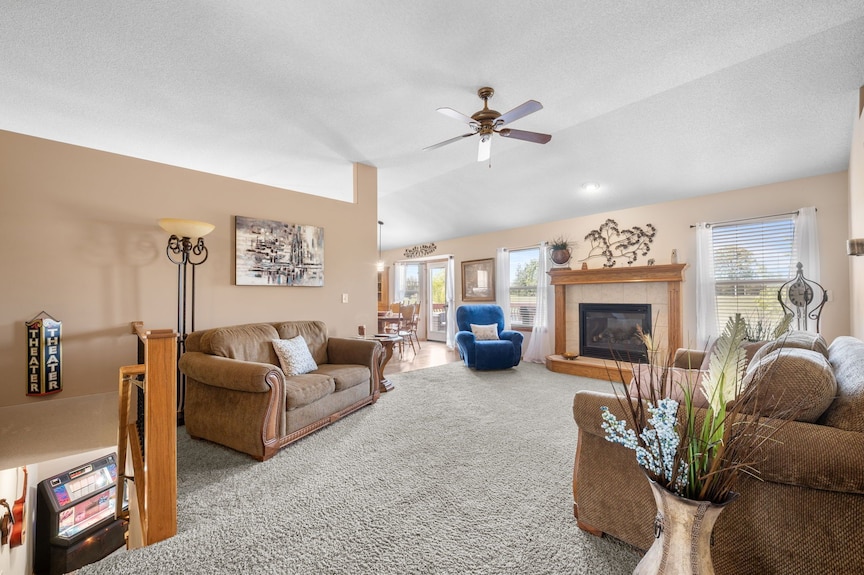 Beautiful 4 Bedroom 3 Bath Home In Nice Eastside Neighborhood And Lots Of Extras - Andover