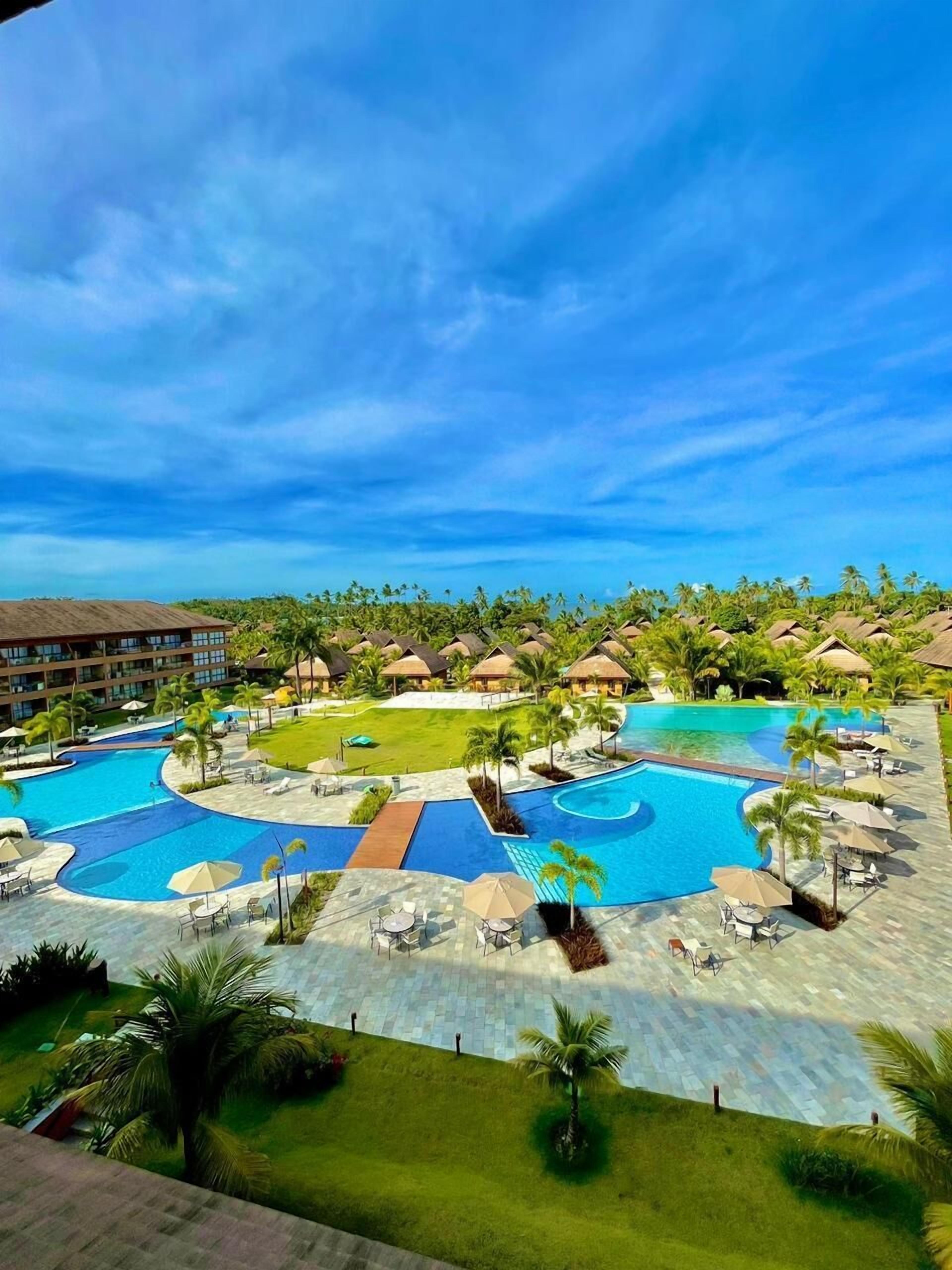 2 piscinas externas