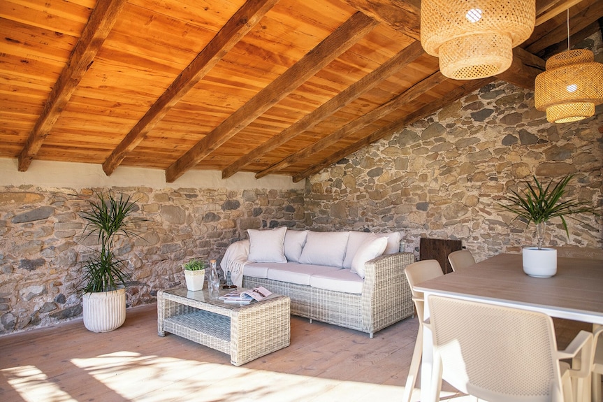 Appartement 'Eixida' Avec Vue Sur Les Montagnes, Wi-fi Et Climatisation - Besalú