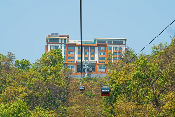 Ila Hotels And Resorts Maulakali - Tibet