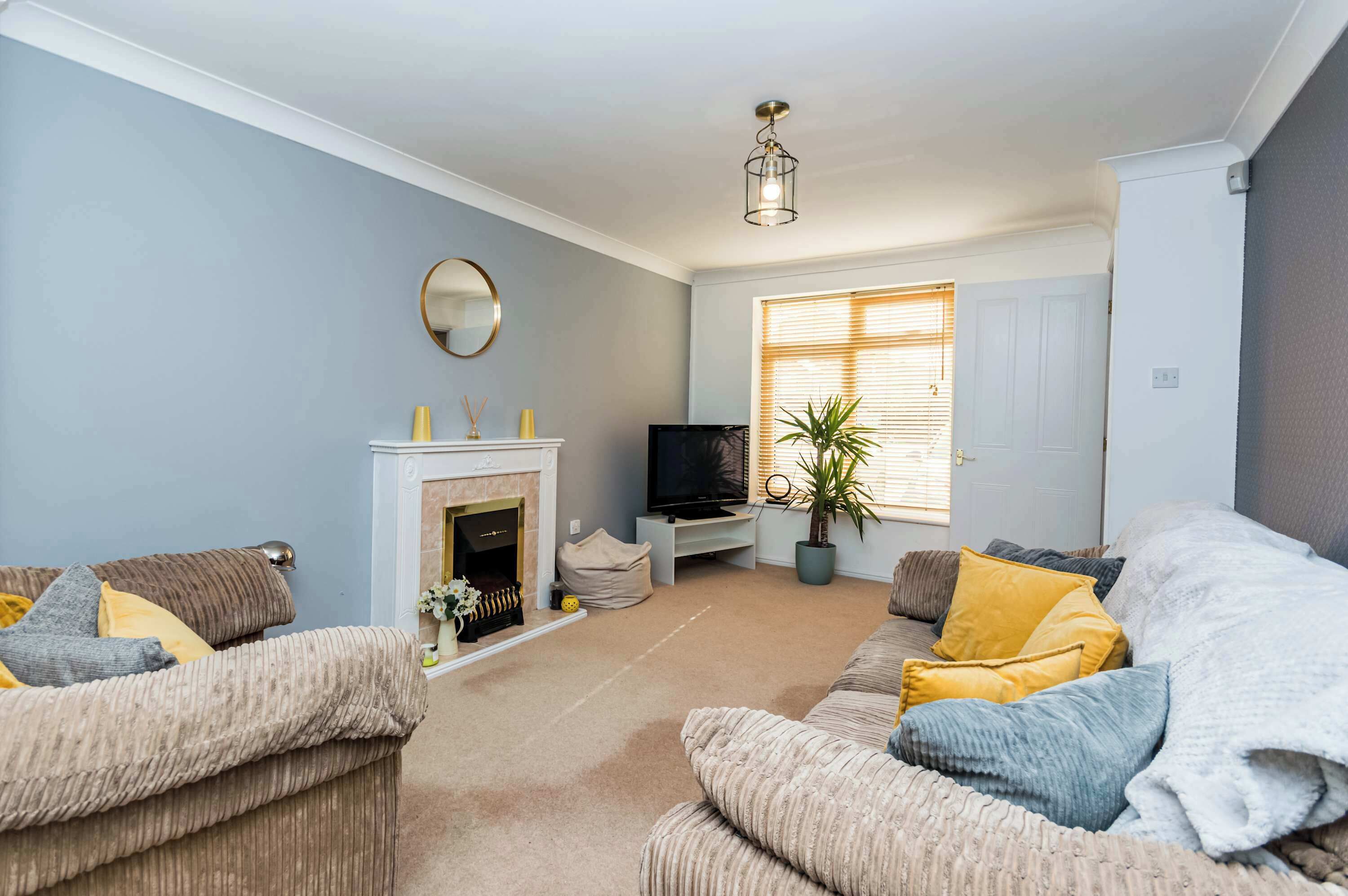 Modern Swindon 3br | Family-friendly + Parking - Swindon