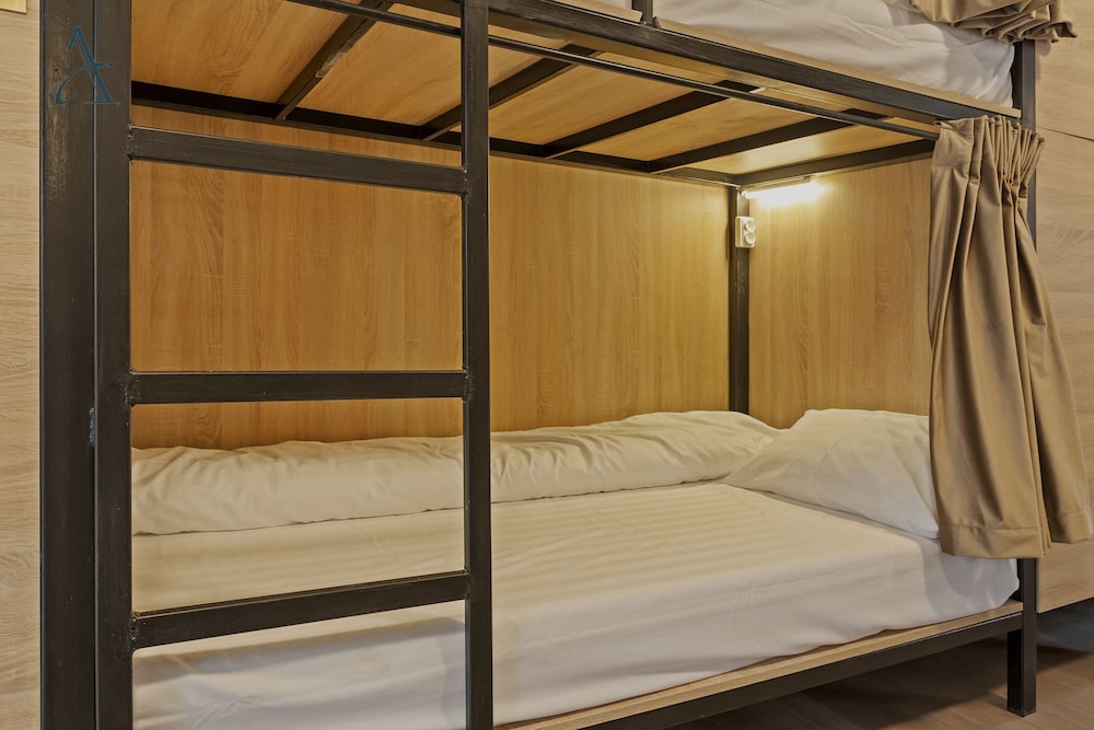 Ramana Garden Hostel - Bucharest