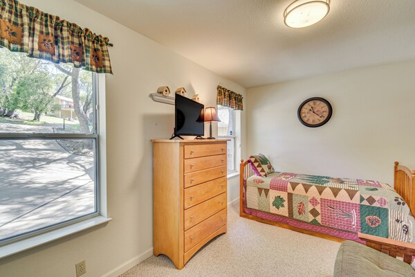 Yosemite Home Base: Community Perks + Lake Access! - Pine Mountain Lake, CA