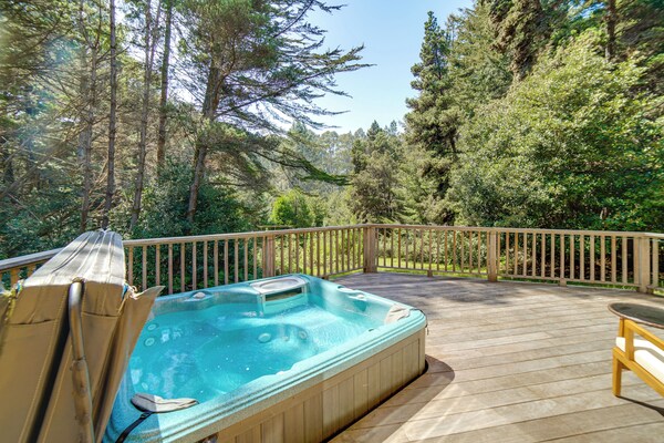 Hot Tub, 1 Mi To Beach: 12-acre Fort Bragg Cabin! - Westport-Union Landing State Beach, CA