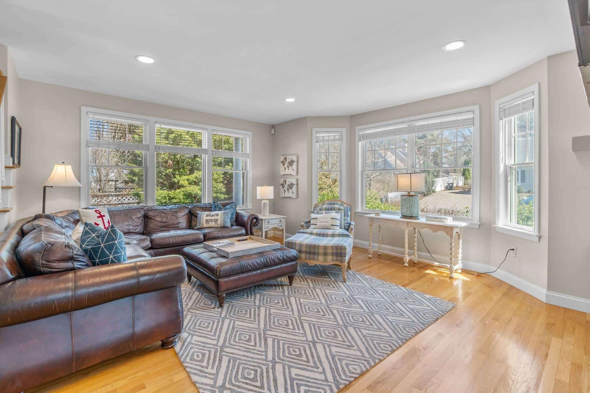 Summer By The Sea - Central To All Beaches & Ponds - Mashpee, MA