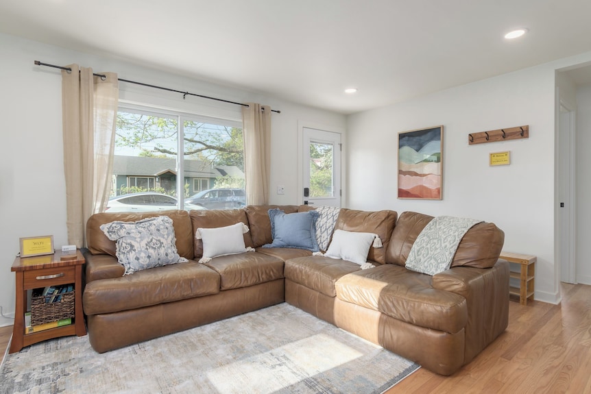 Cozy Cottage Near It All - Eugene, OR