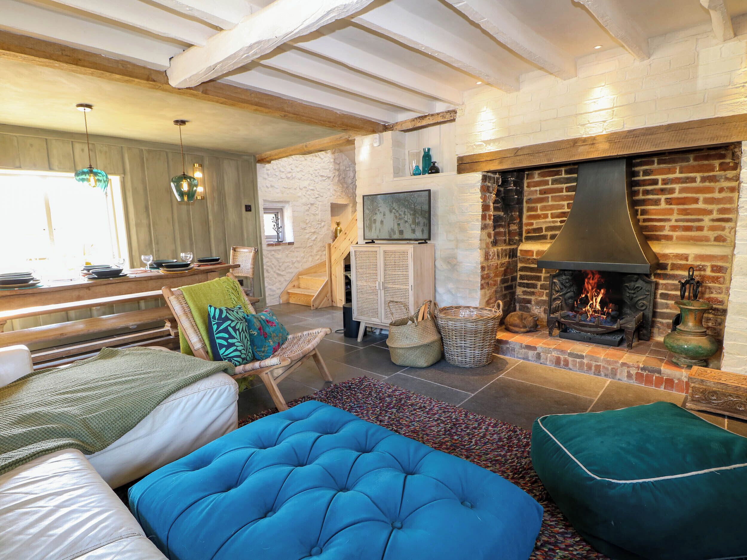 Spring Cottage, Pet Friendly, Character Holiday Cottage In Yapton - Arundel