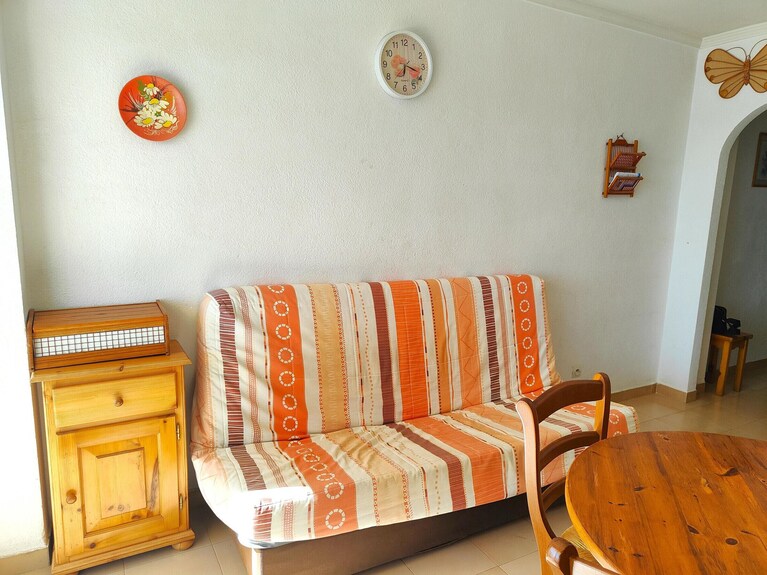 2071 - Mediterraneo A 2-6, Zona Tranquila, Sobre Las Rocas, Los Pies En El Agua! Relajante Lugar En El Que Podrá Descansar Bronceándose. - Cadaqués