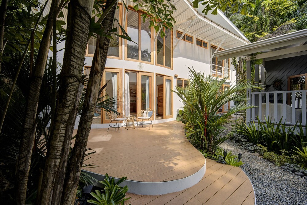 Mermaid Temple Yoga Studio, 2PAX, A/C - Puerto Viejo de Talamanca | Vrbo