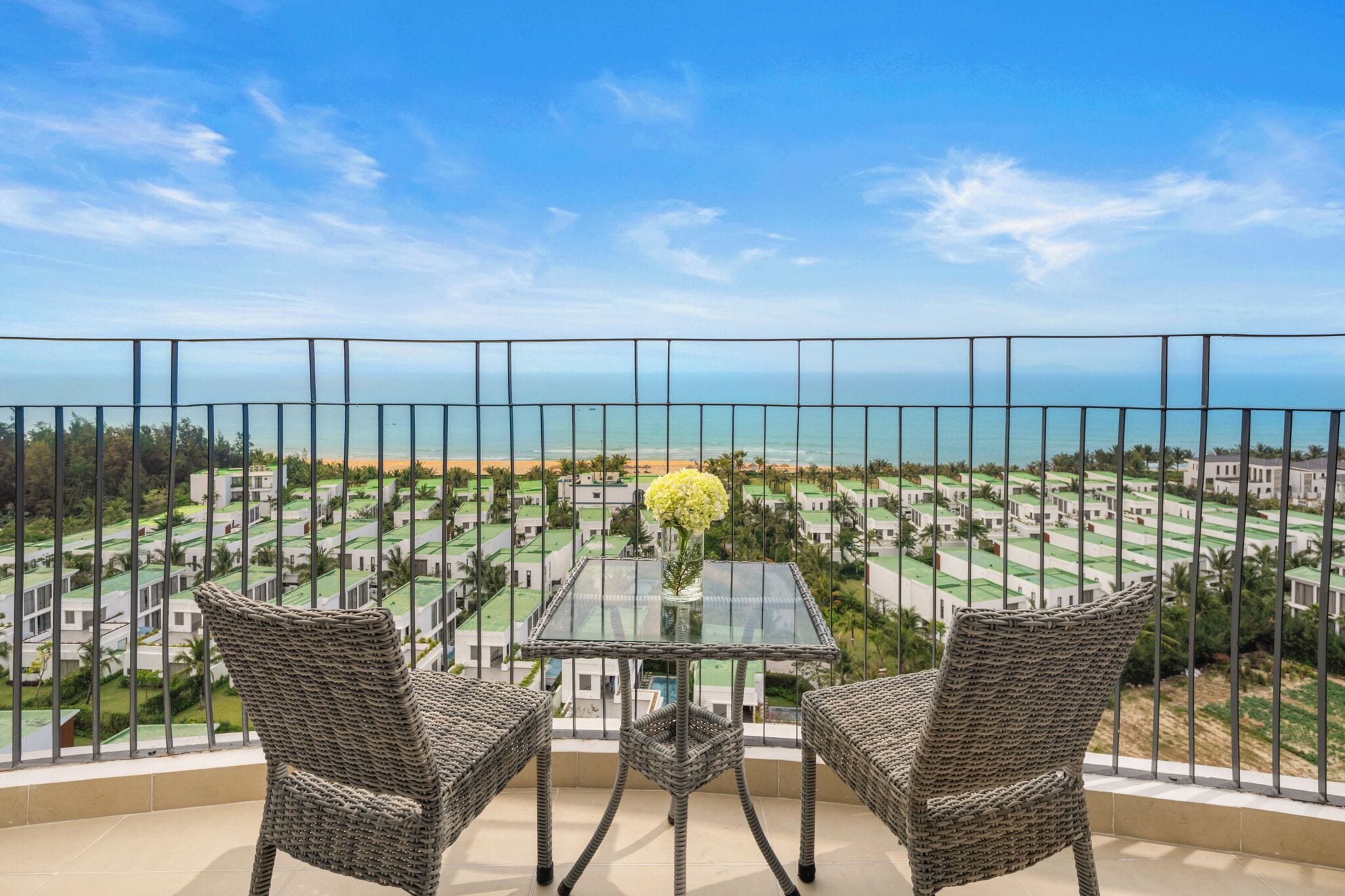 Three-Bedroom Ocean View Suite | Vista da varanda