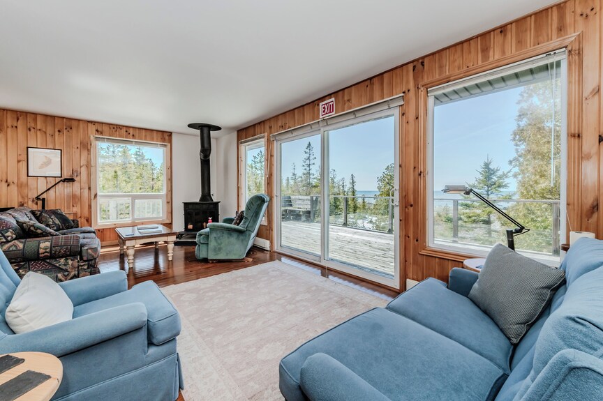 Stonehenge Tobermory - Rustic Waterfront Retreat - Ontario