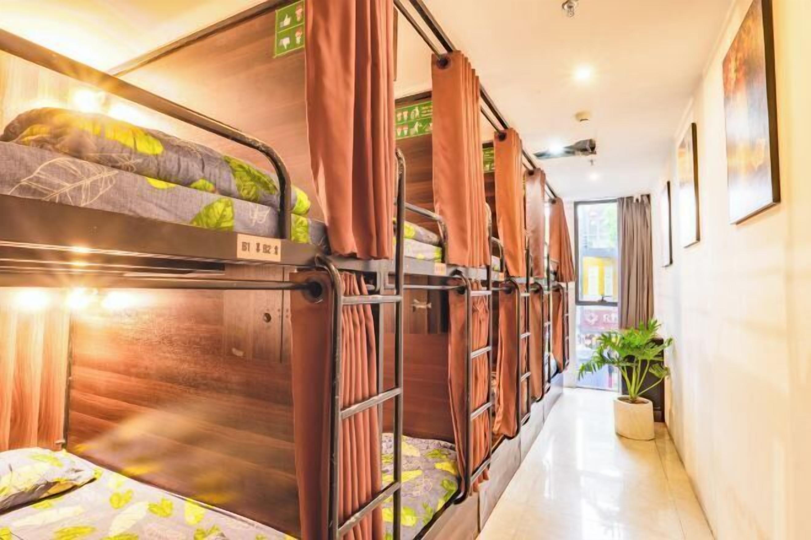 Roupa de alta qualidade, Wi-fi grátis, roupa de cama fornecida 