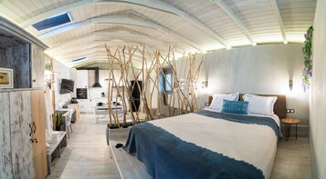 Casa de Campo, vista para o jardim | Cortinas/cortinados opacos, ferro/tábua de engomar, Wi-fi grátis