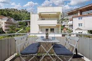 Casa família, 1 quarto (Charming Apartment Marina) | Sacada