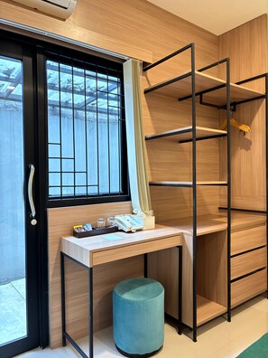 Quarto duplo luxo | Escrivaninha, Wi-Fi de cortesia, roupa de cama