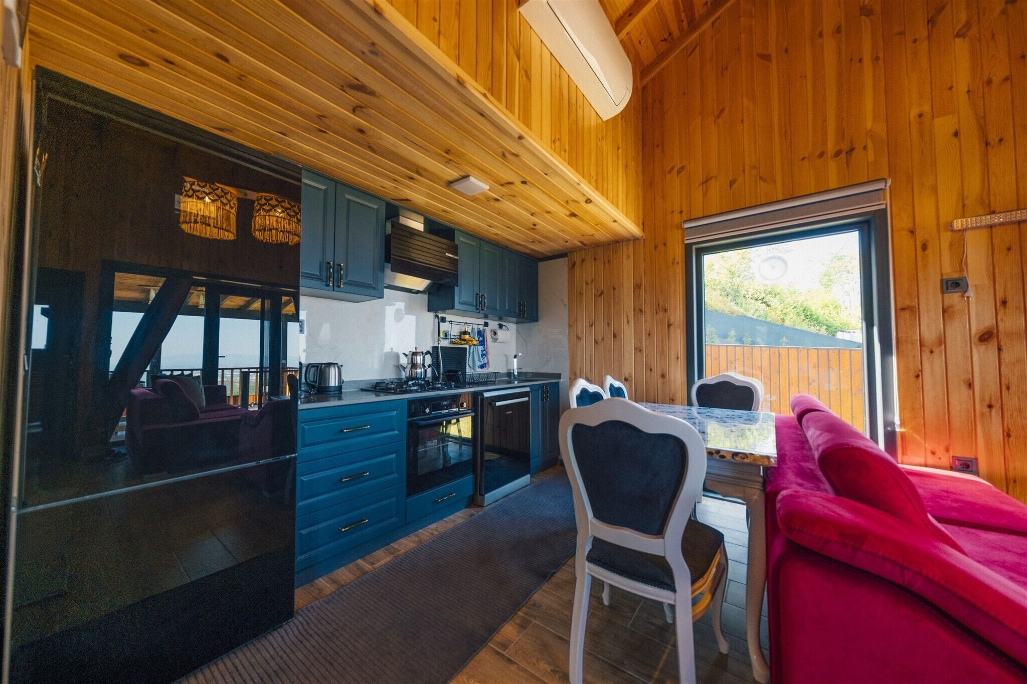 Bungalow Premium, vista para o lago | Kitchenette privada | Um frigorífico, um forno, uma placa de cozinha 