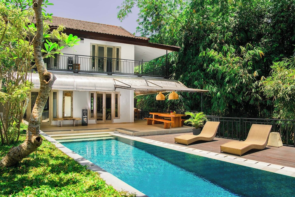 Bali Invest Living - Hotel With Pool - Canggu