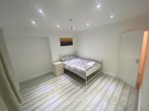 Casa | 3 quartos, Wi-fi grátis, roupa de cama fornecida 