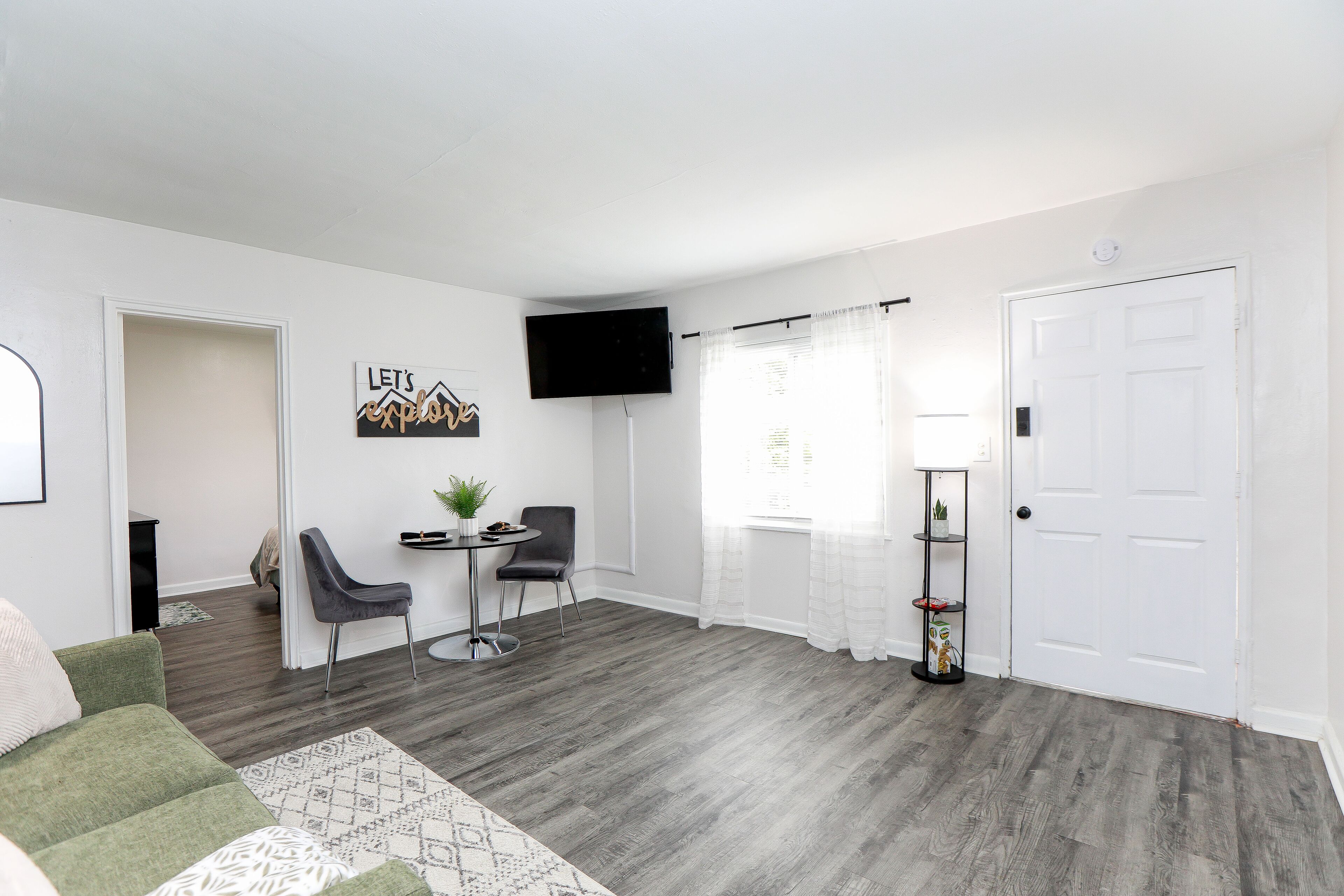 Ov Beach Oasis: The Plant House. A 4 Minute Walk To The Beach! 30+ Day Rental - Hampton