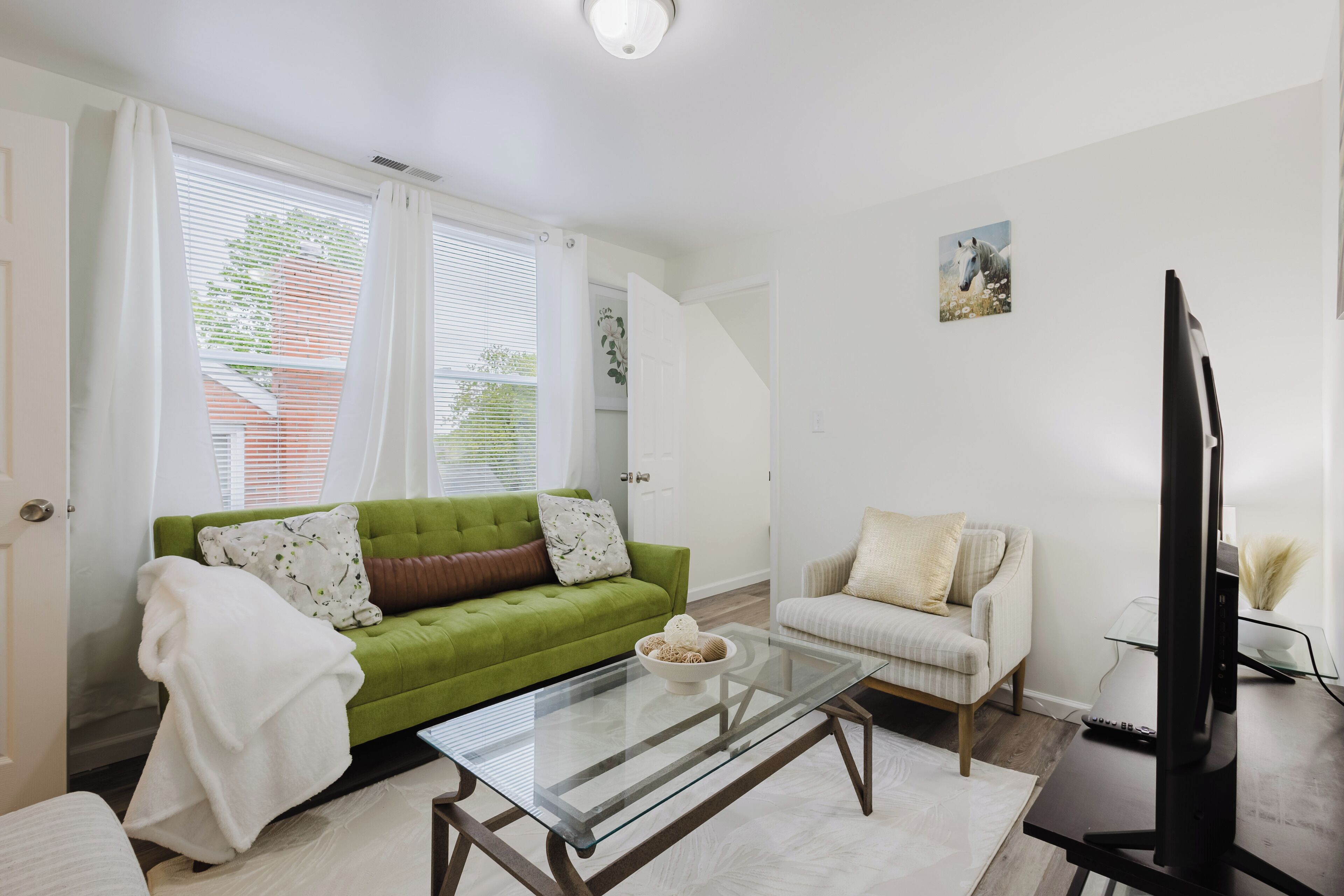 Space That Feels Homely Newly Renovated Unit 2  Your Perfect Home Away From Home - Lexington, KY