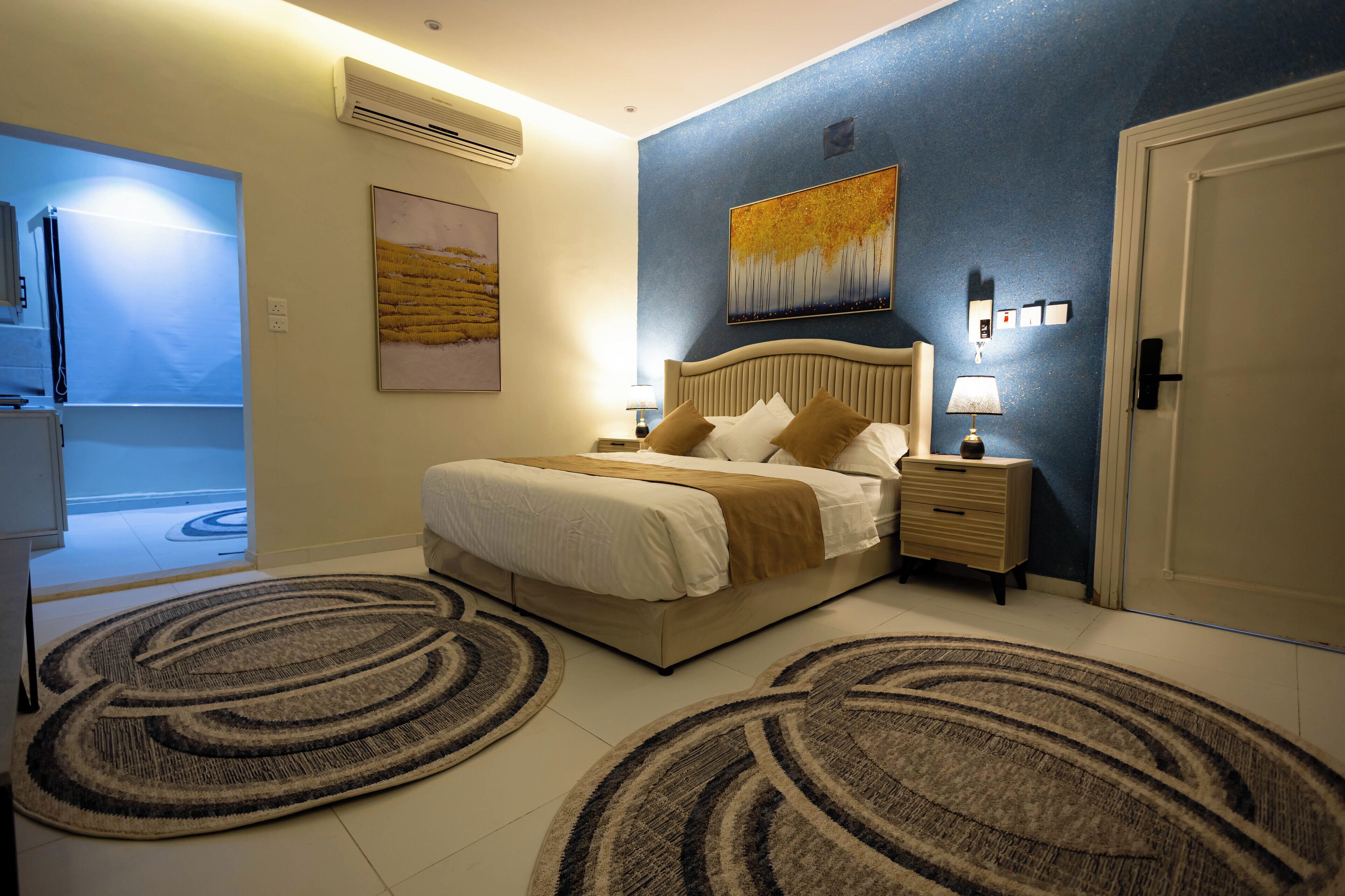 Centrally Located Self Checkin Luxury  Apartment - Riyadh