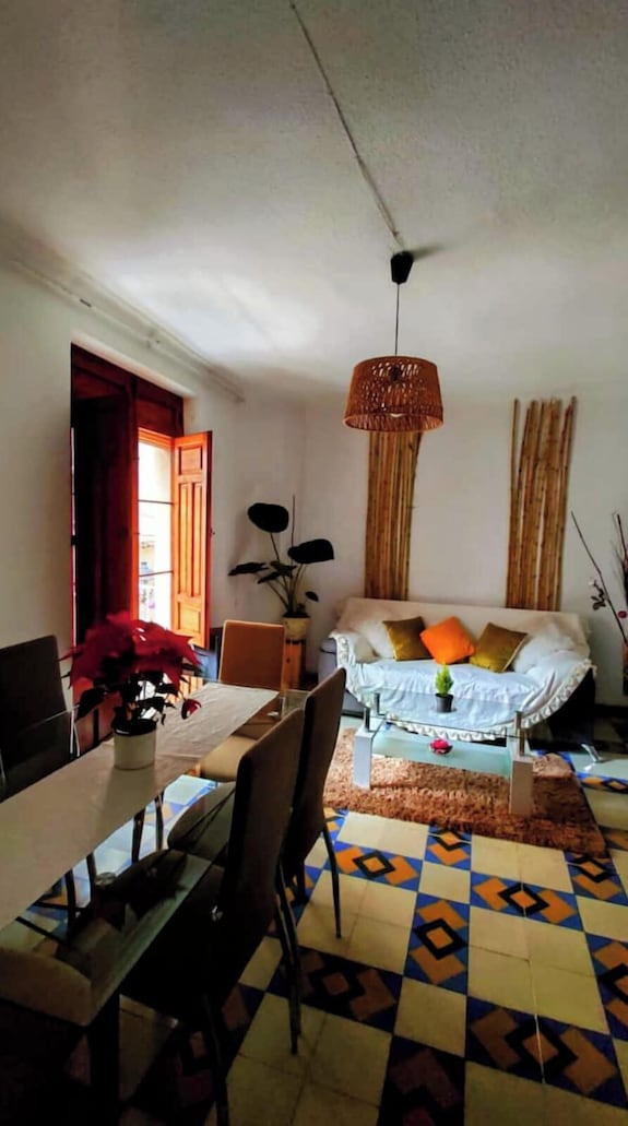 Between The Sea And The Mountains, Ideal House For Couples, Families Or Explorers. - Ibi