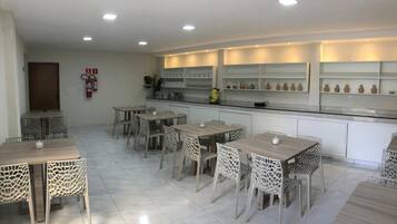 Pequeno-almoço tipo buffet diário incluído