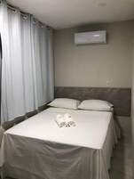 Quarto casal básico | Wi-Fi de cortesia