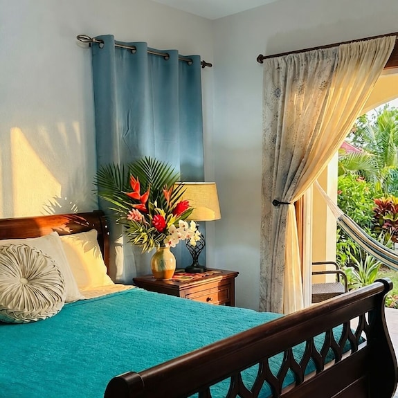 Villa Attalea | Luxury Jungle Villa With Pool In San Ignacio - Melchor de Mencos