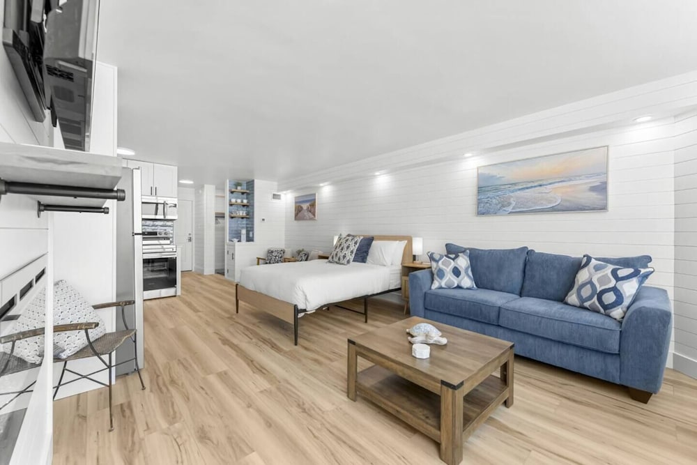 Beach Front Ocean View Condo - Top of the Gulf 521 - Panama City Beach ...