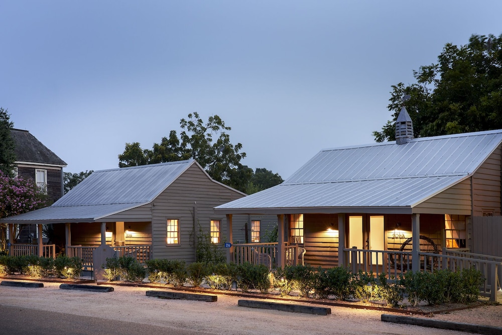 Hotel Lulu - Round Top, TX