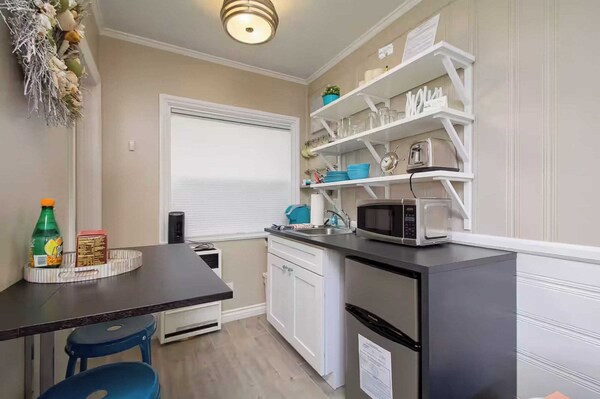 Coastal Condos With Dock Access Near Sand, Shops & Balboa Fun Zone - Newport Beach, CA