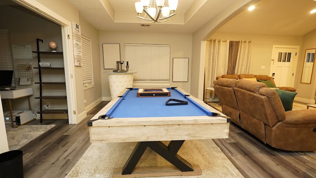 3-bedroom 5 Beds In Terrific Houston With Wifi, Ac, Tvs 5 Minutes From Downtown - Houston, TX