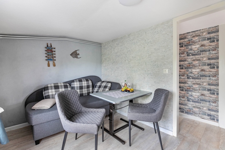 Hütte 'Bei Karin' Mit Privater Terrasse, Gemeinschaftsgarten Und Wi-fi - Nordsee