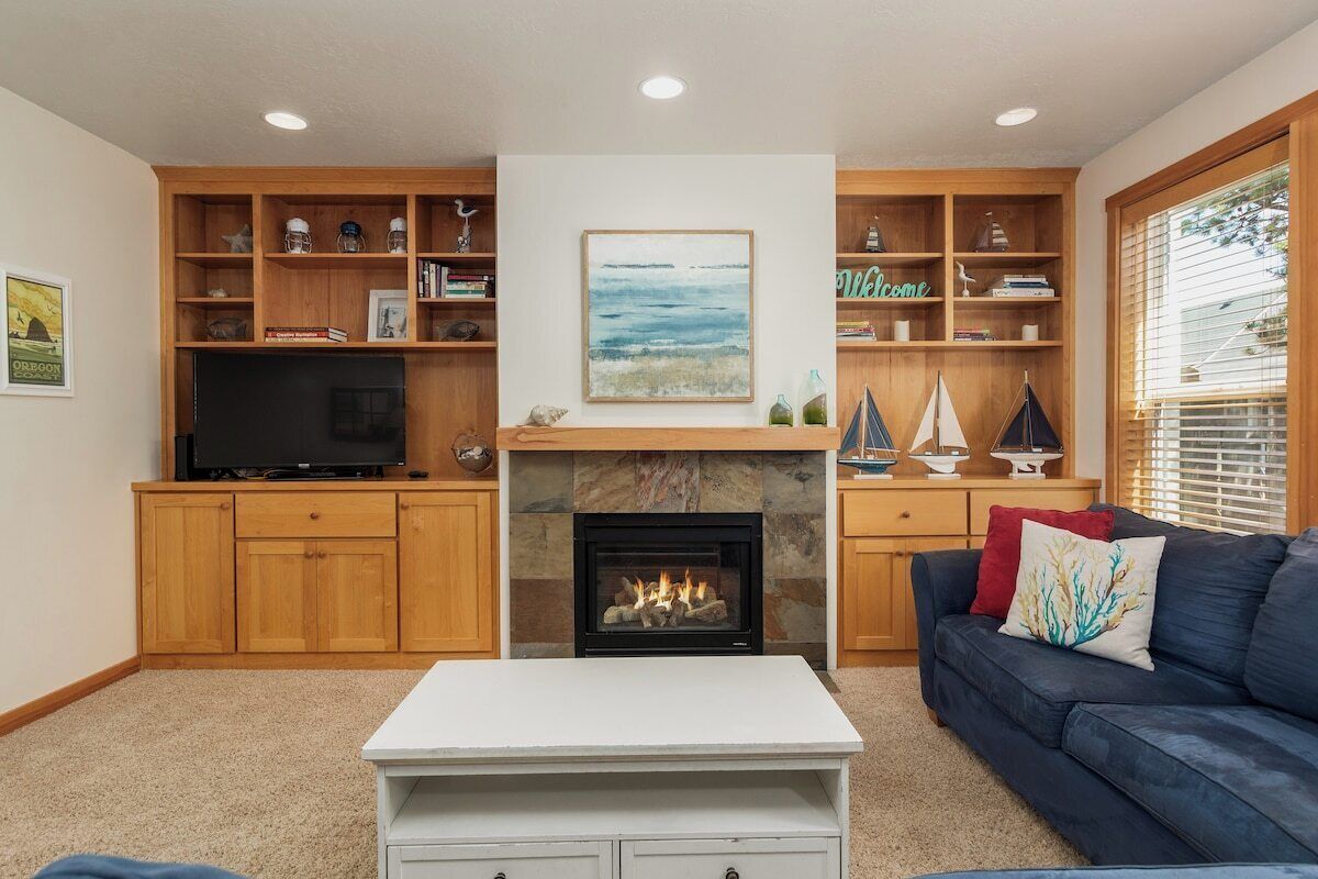 Seaescape: Cute Home, Dog Ok, Near Beach & Pub! - Pacific City, OR