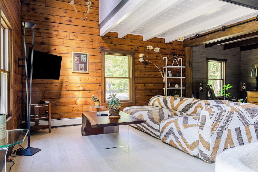 Pool & Hot Tub, Close To Hiking, Shops & Dining | Cragswood Lodge By Avantstay - New Paltz, NY