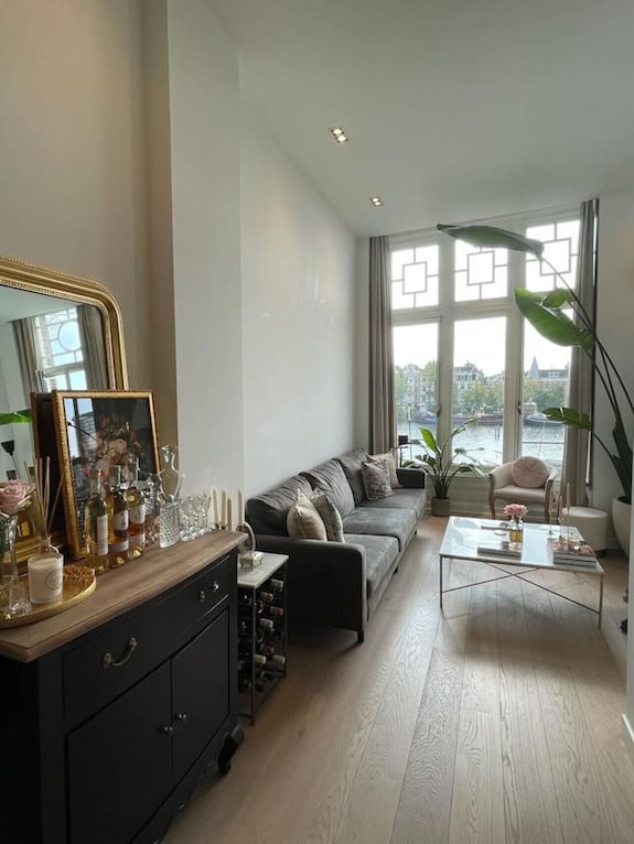 Elegant 2-bedroom Apartment With Amstel River Views | Central Amsterdam Retreat - Amsterdam