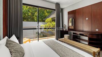 Villa, 4 quartos, piscina privativa, vista para a piscina | 4 quartos, ferro/tábua de engomar, Wi-fi grátis