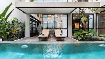 2 piscinas exteriores