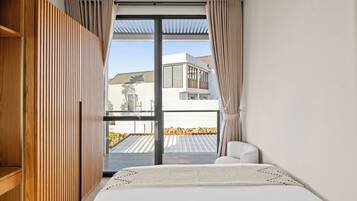 Vila, 3 quartos, piscina particular, vista para a piscina | 3 quartos, ferros/tábuas de passar roupa, Wi-Fi de cortesia