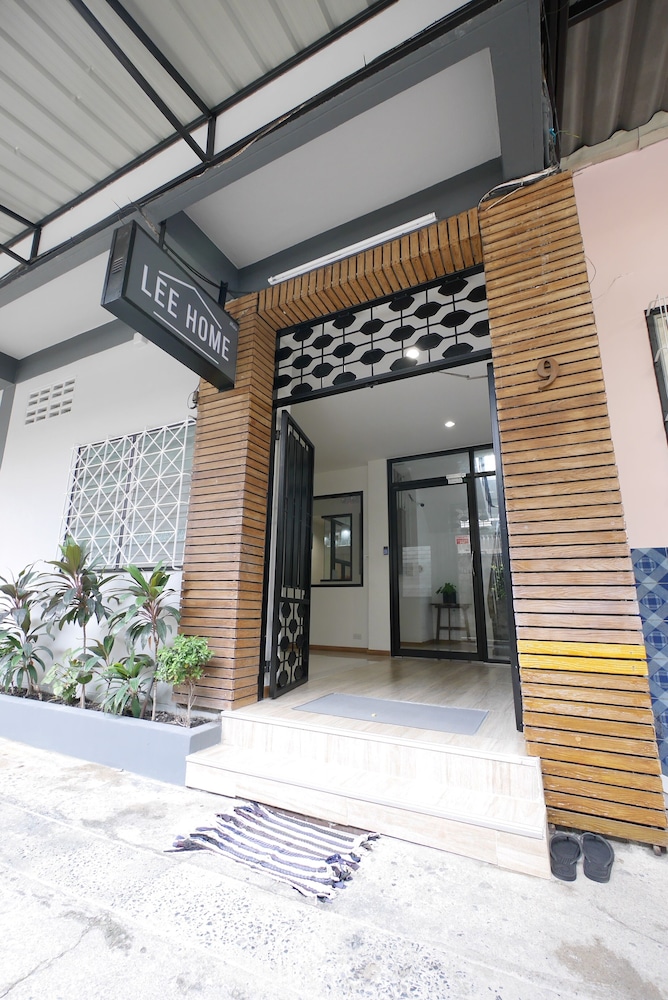 Lee Home Bangkok - Bang Rak