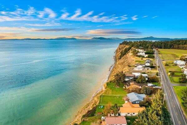 @ Marbella Lane Wave Hs W/ev Charger, Oceanfront! - Coupeville, WA